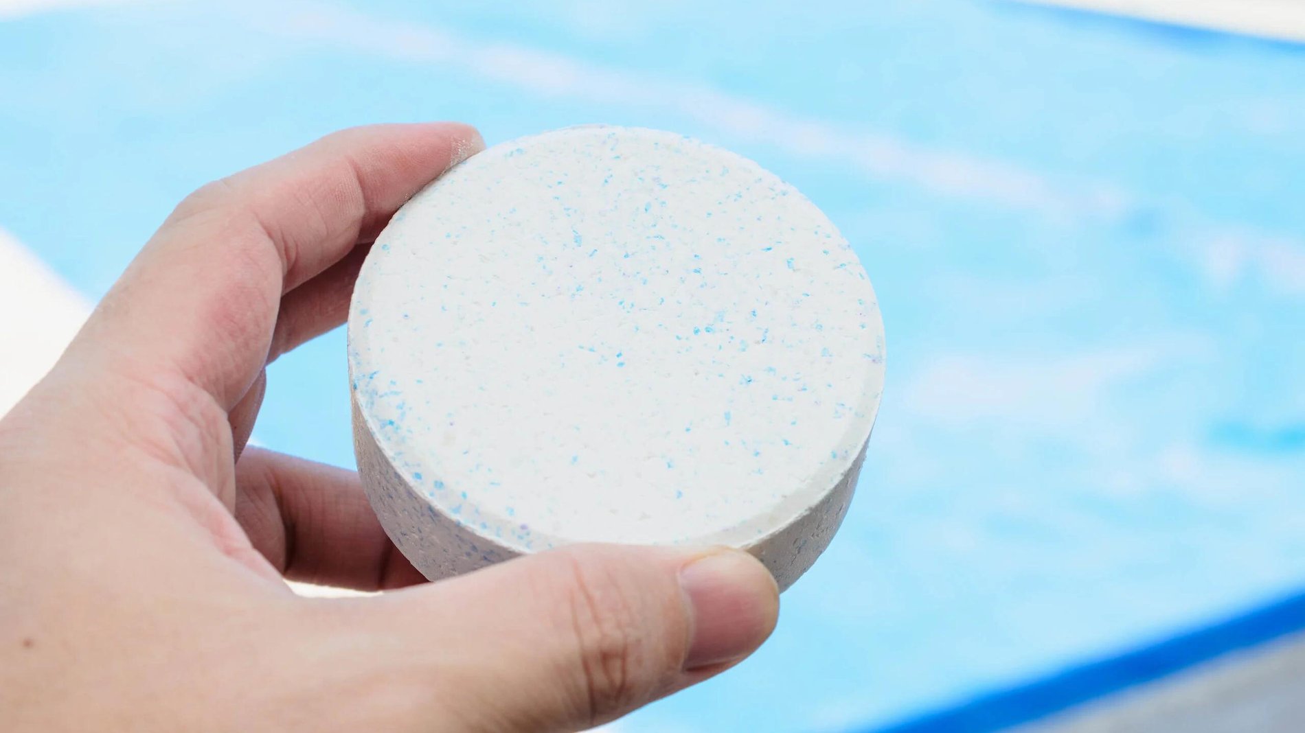 How to Reduce Cyanuric Acid in a Swimming Pool